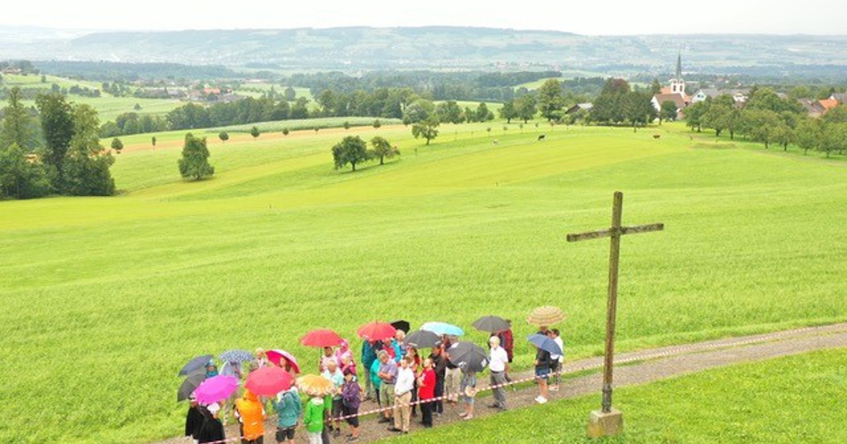 Auf dem Nollen für die Schweiz gebetet | Kirchenbote TG